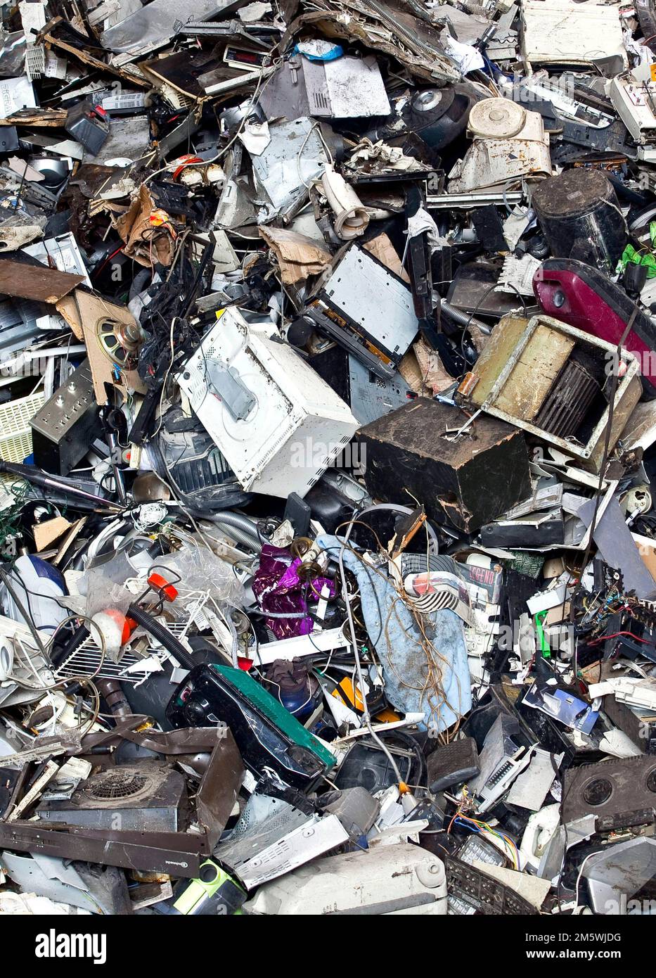 Storage of e-waste E-waste. Electronics recycling by sims, .eindhoven ...