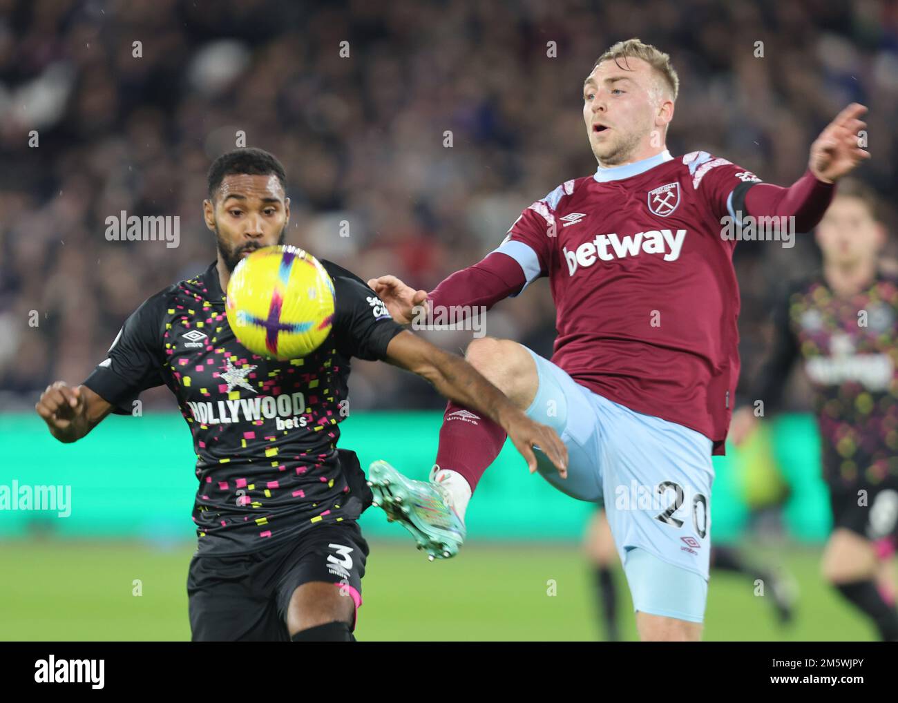 Brentford west ham london stadium hi-res stock photography and images ...