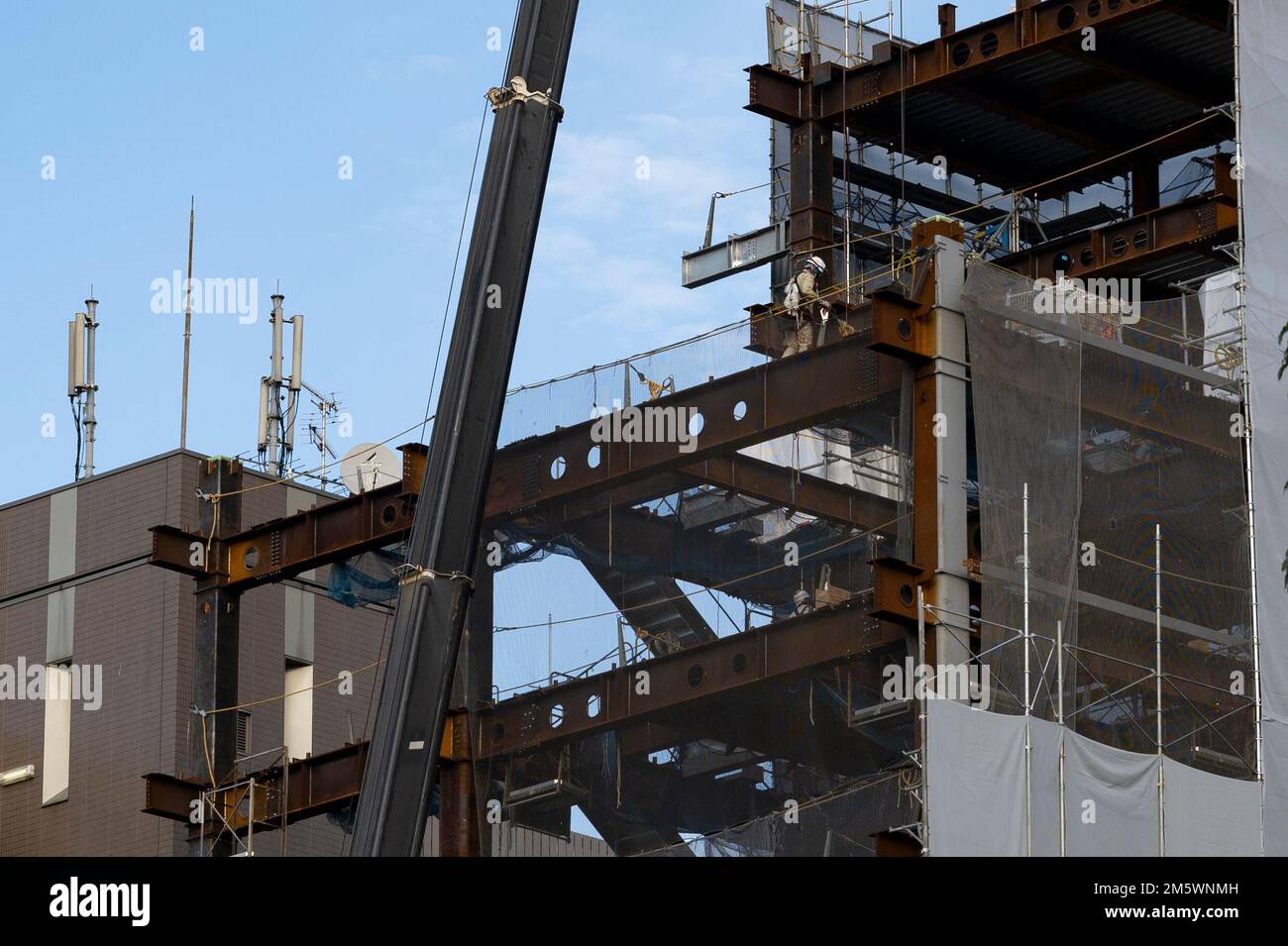 Tokyo, Japan. 10th Nov, 2022. Construction workers raising steel I ...