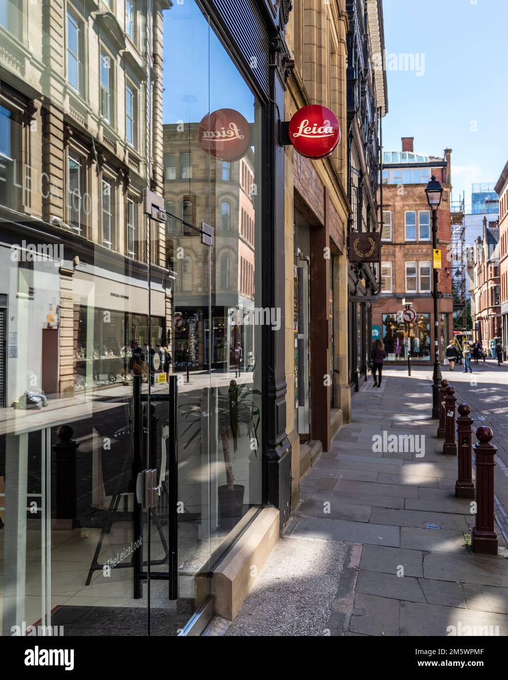manchester stree scenes Stock Photo - Alamy