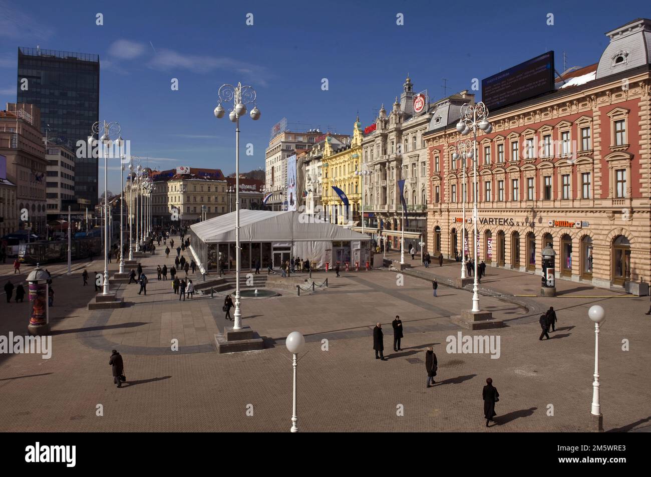 Croatia. Zagreb. Main square 'Ban Jelacic' downtown Stock Photo - Alamy