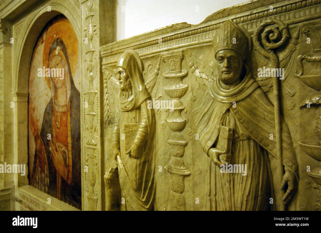 Innocent VIII's tomb in the crypt of St. Peter's Basilica, resting ...
