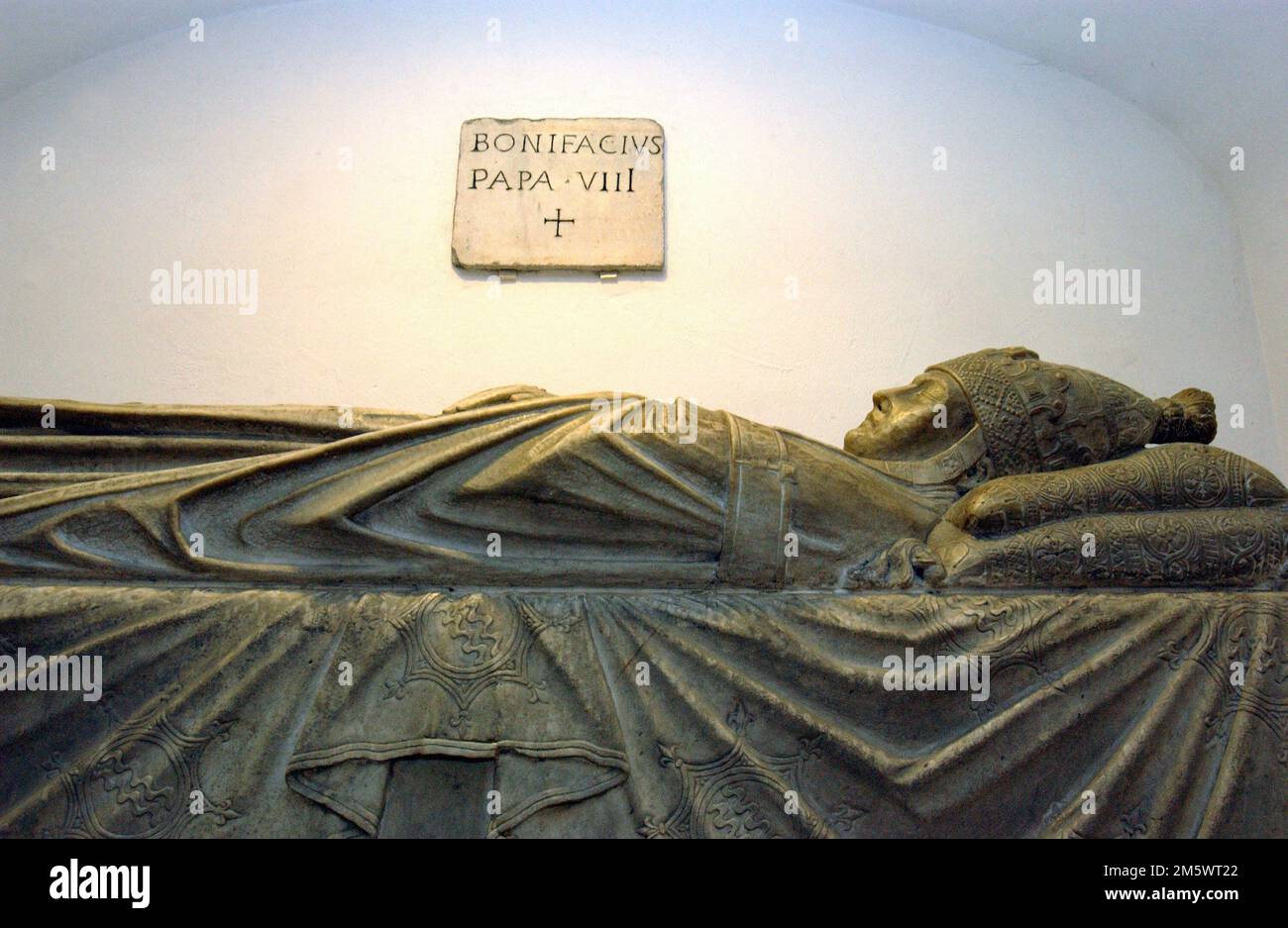 Boniface VIII's tomb in the crypt of St. Peter's Basilica, resting ...