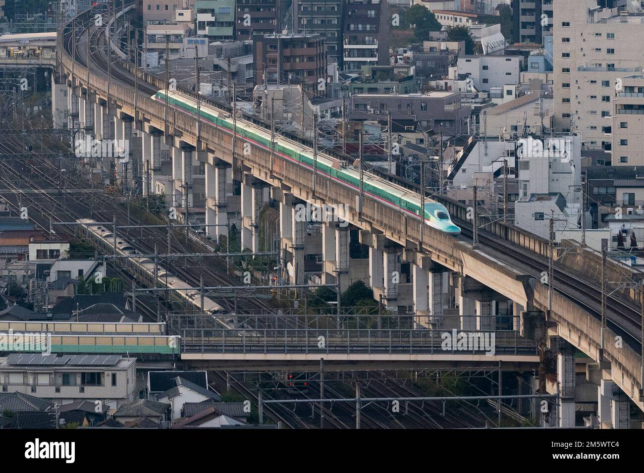 Tokyo, Japan. 10th Nov, 2022. A JR Shinkansen Limited Express bullet ...