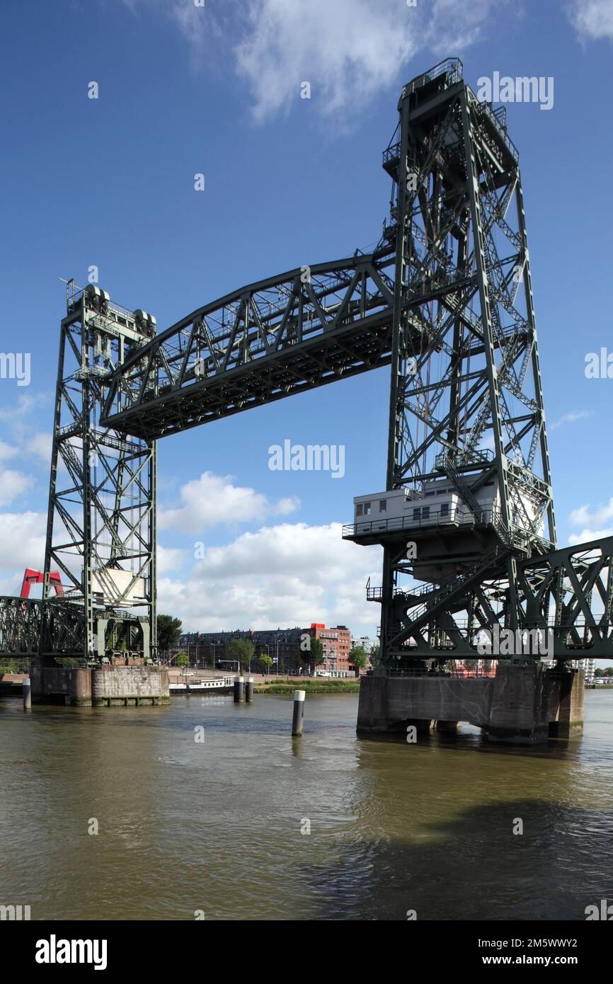 De Hef or the Koningshaven lifting bridge (1927), Rotterdam ...