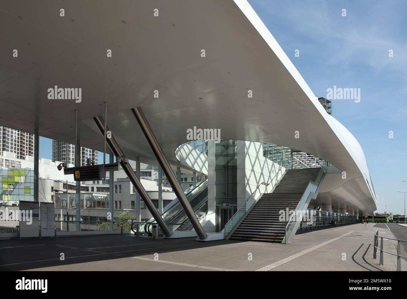 The RET Metro station at The Hague / Den Haag Centraal main railway ...