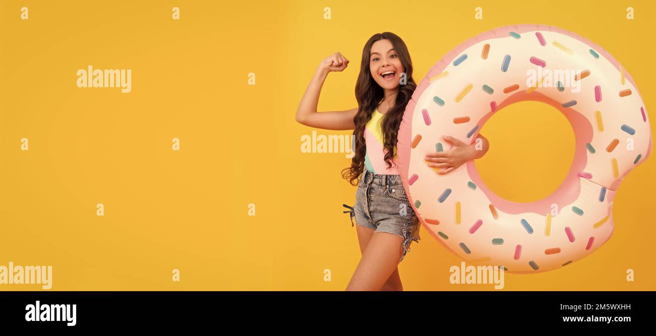 Kid sunbathing in the pool hi-res stock photography and images - Alamy