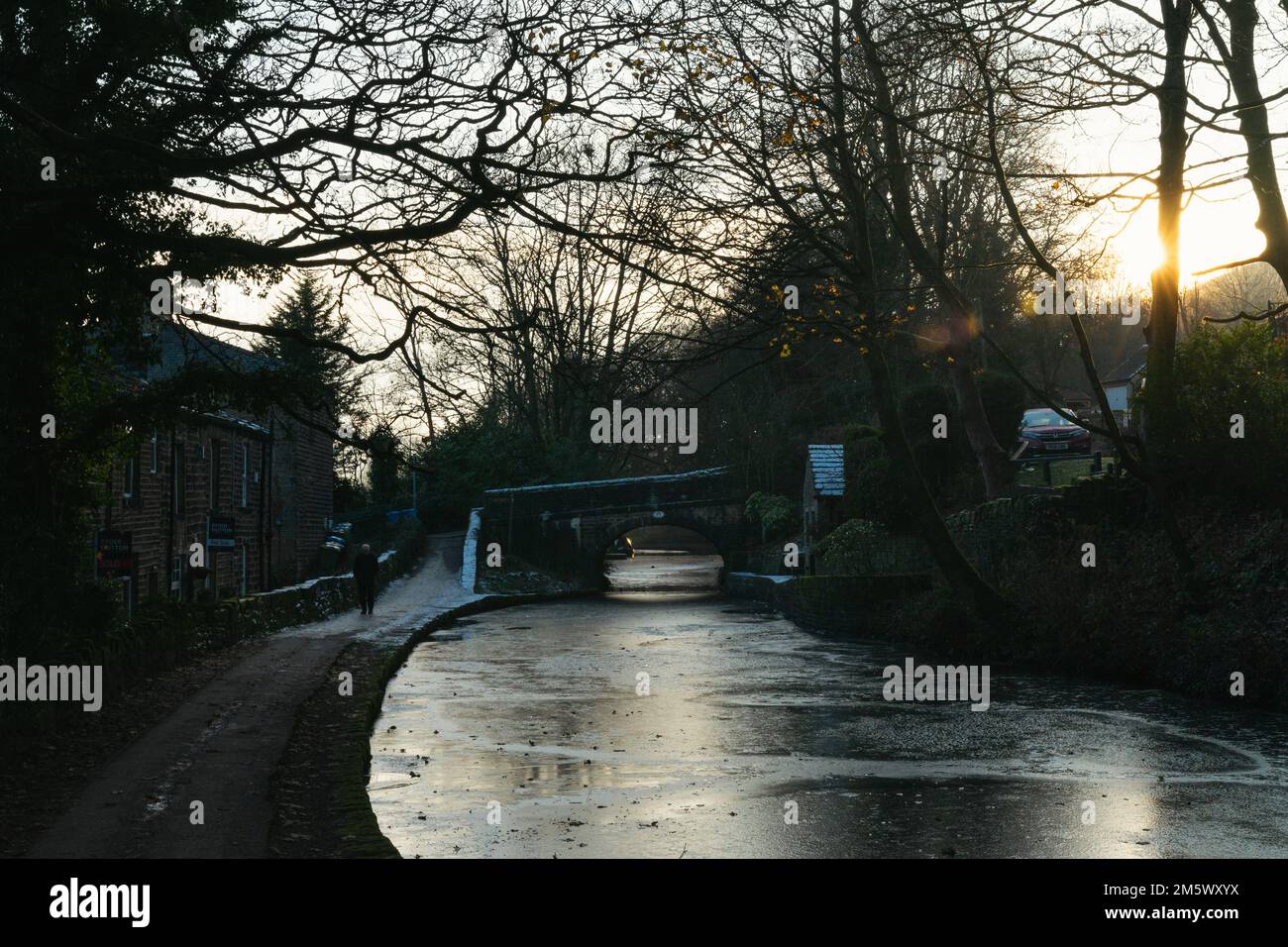 Diggle huddersfield narrow hi-res stock photography and images - Alamy