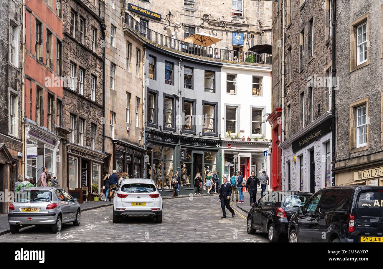 edinburgh street scenes Stock Photo - Alamy