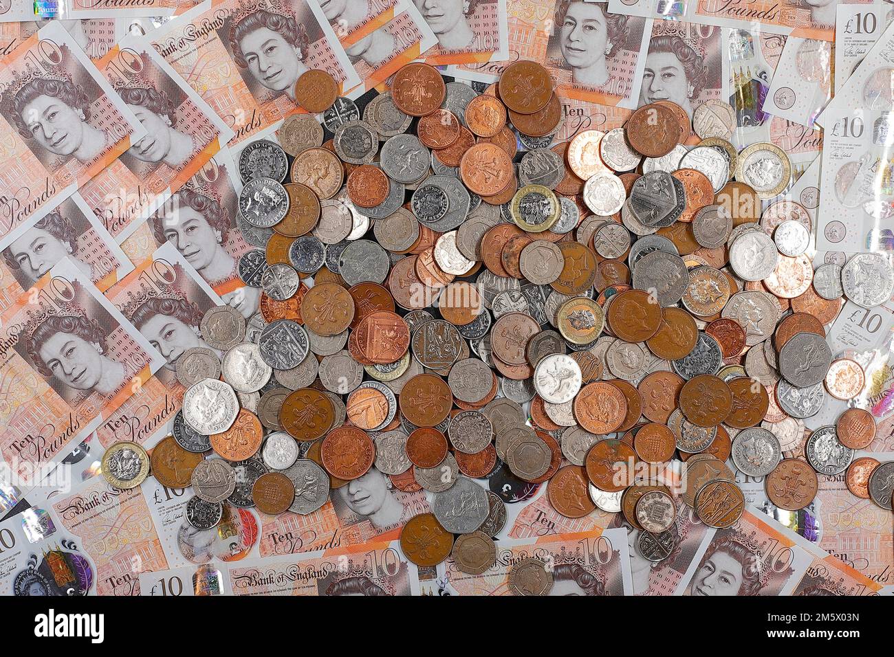Queen elizabeth 2p coin hi-res stock photography and images - Alamy