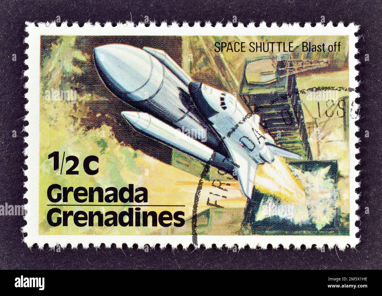cancelled postage stamp printed by Grenada, that shows Space shuttle ...