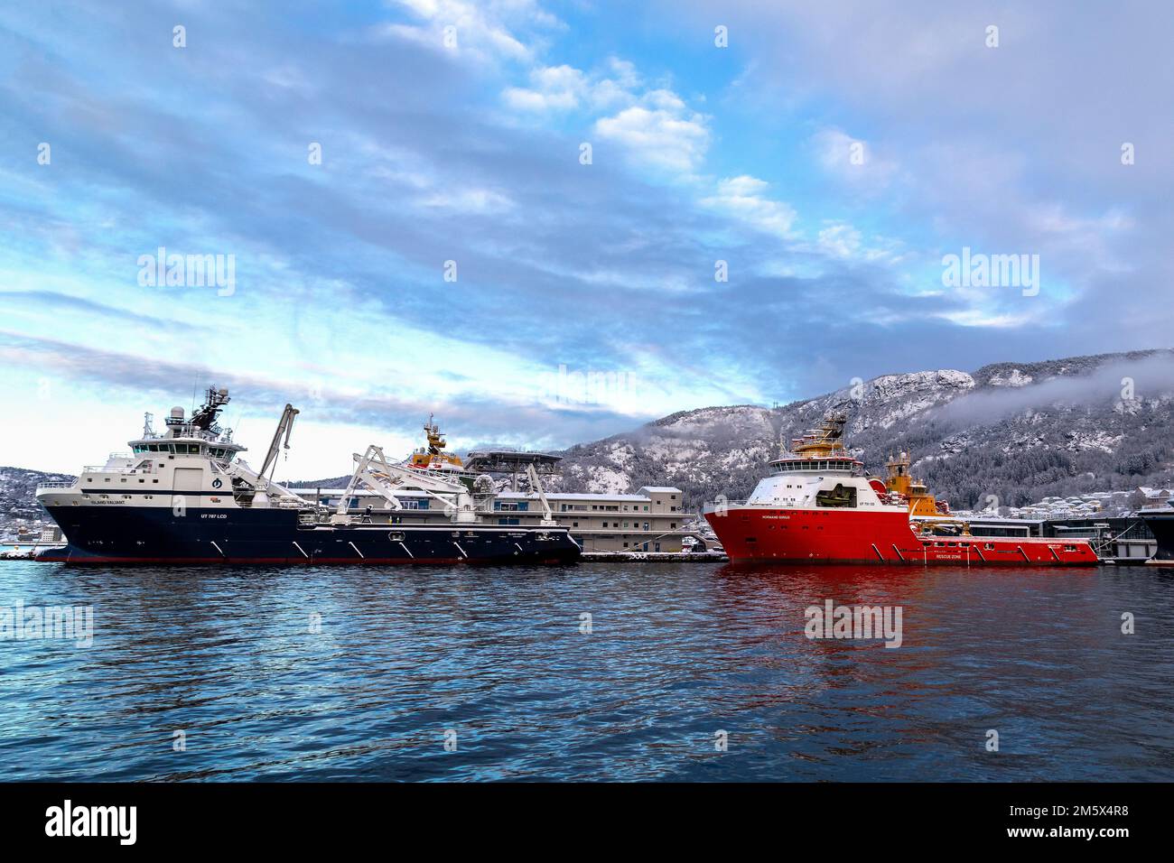 Offshore AHTS anchor handling tug supply light construction vessel ...