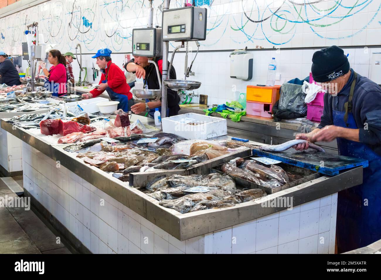 Market at olhao hi-res stock photography and images - Alamy
