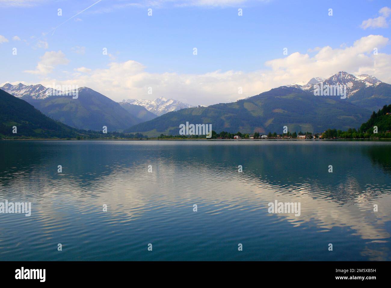 Zell am See and blue lake idyllic landscape in Carinthia, Austria Stock ...
