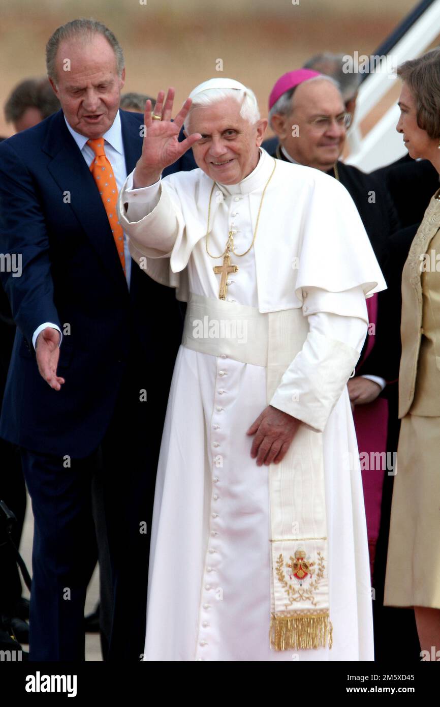 File Photo: Pope Venedict XVI dies. Valencia, Spain; 07.08.2006.- Pope ...
