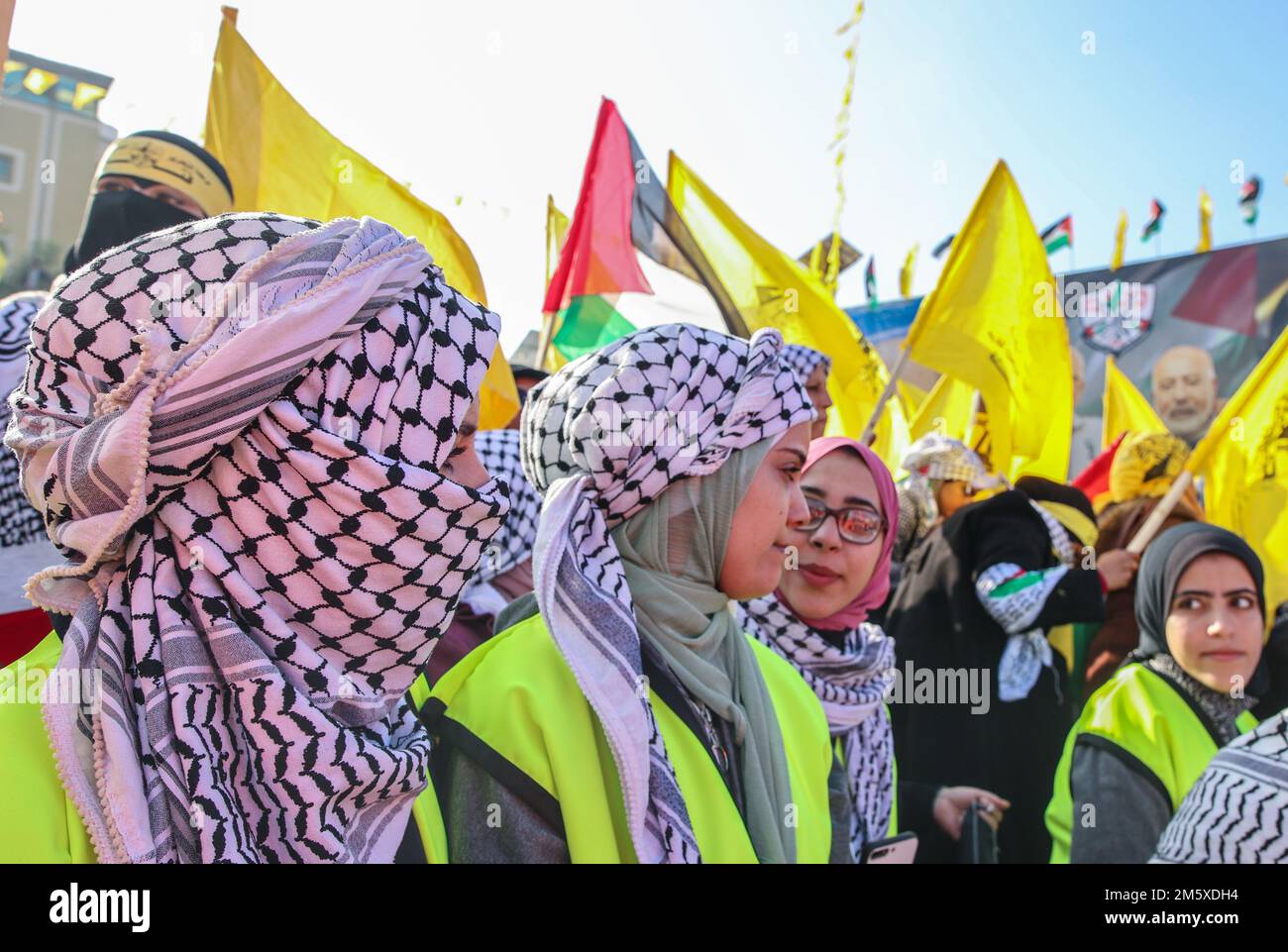 Gaza, Palestine. 31st Dec, 2022. Palestinian girls take part in Fatah ...
