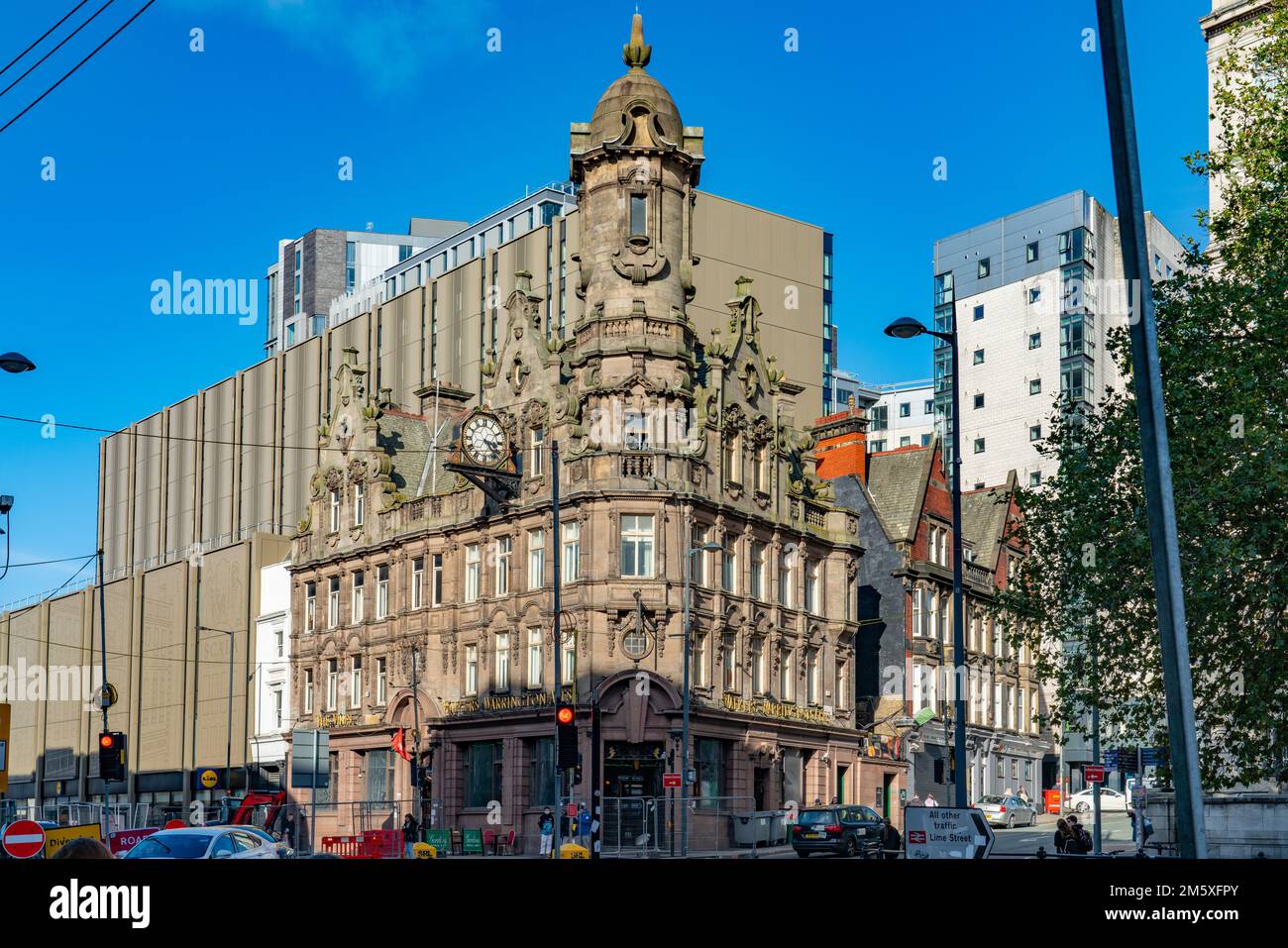 The Vines Pub, Lime Street, Liverpool. Image taken in October 2021 ...
