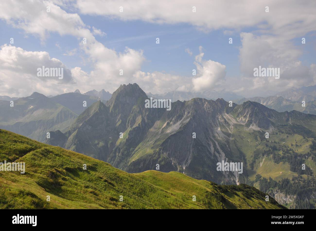 Montain slope hi-res stock photography and images - Alamy