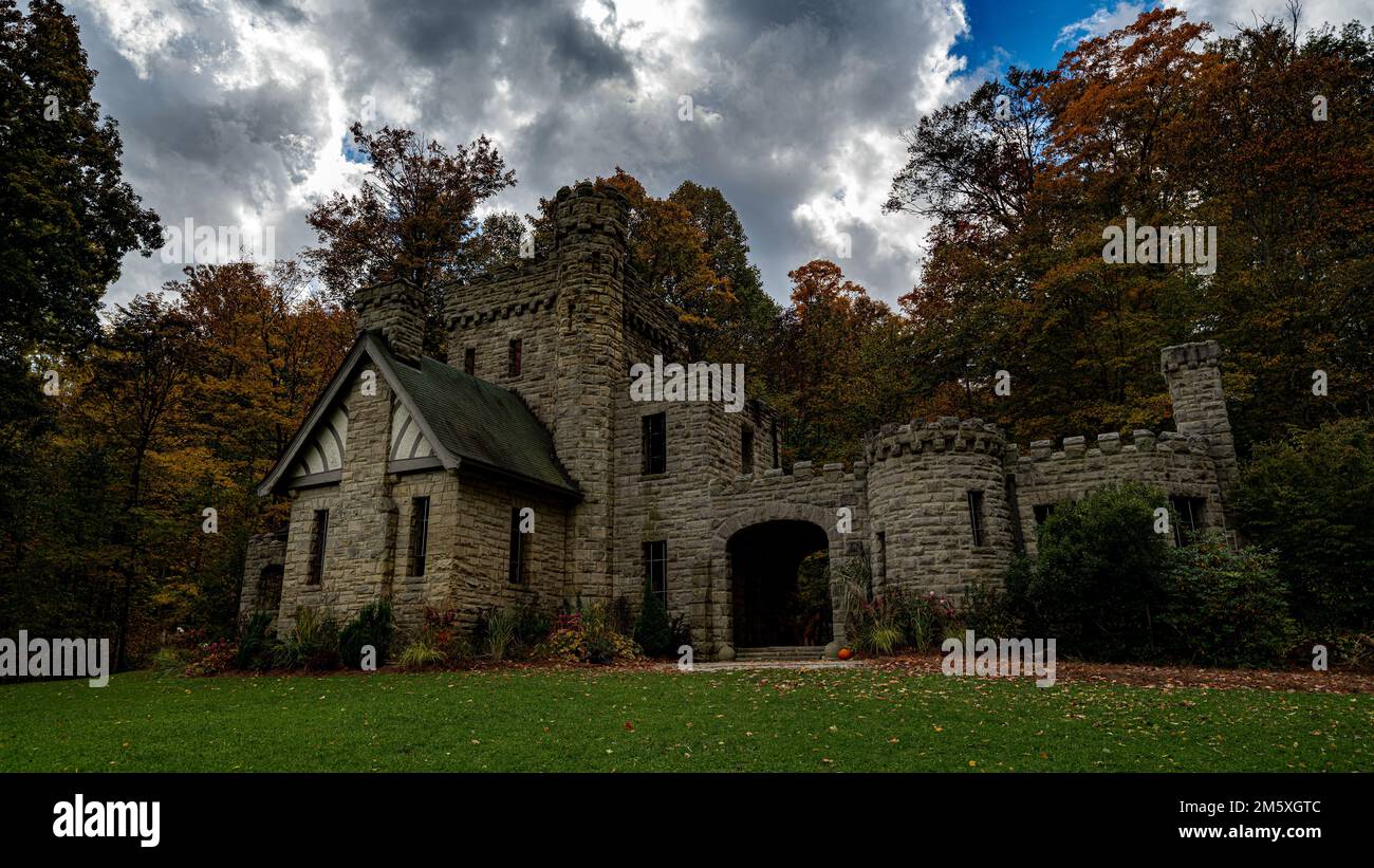 Squire's castle hi-res stock photography and images - Alamy
