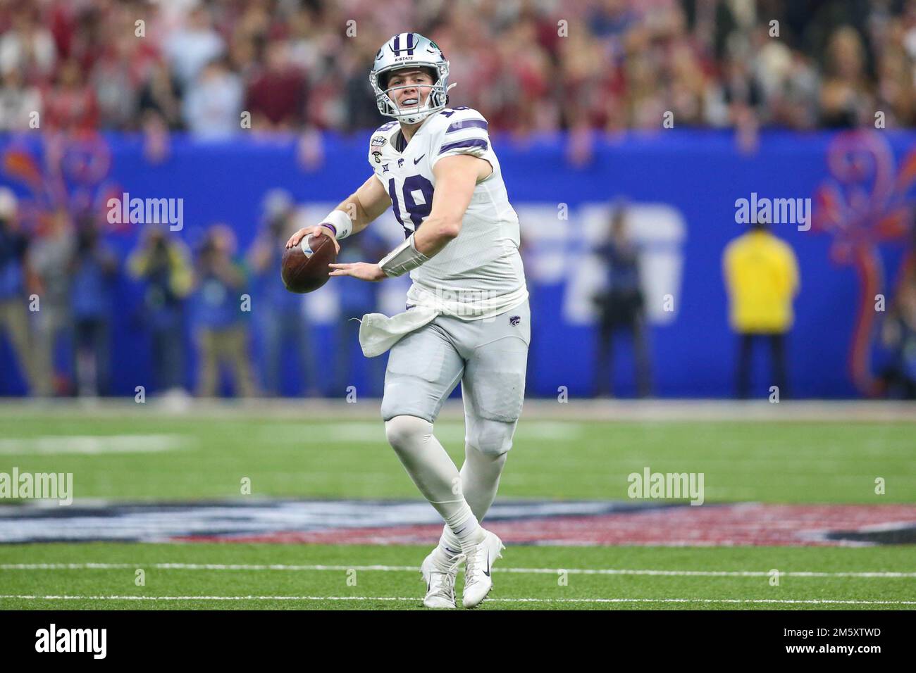 December 31, 2022: Kansas St. quarterback Will Howard (18) looks down ...