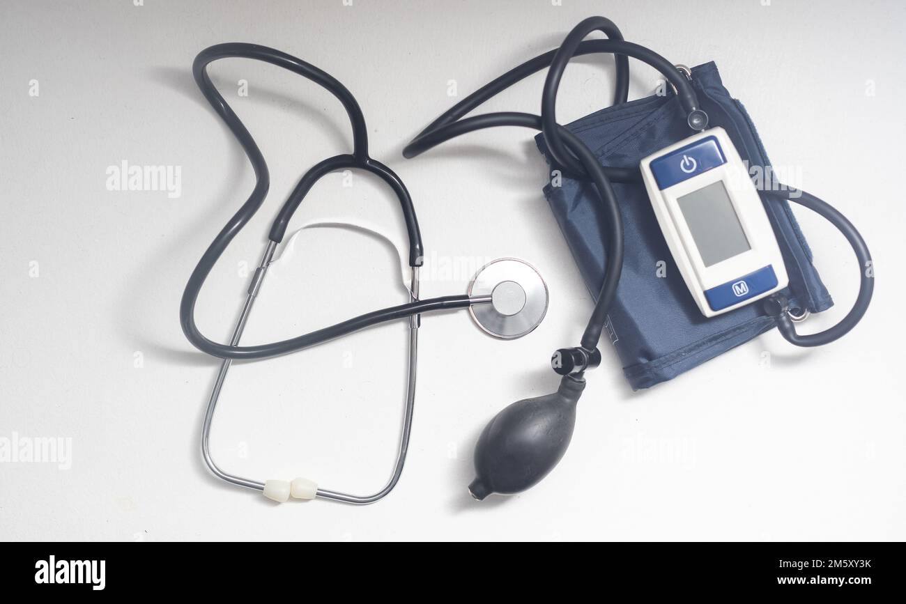 Heartbeat medical symbols hi-res stock photography and images - Alamy