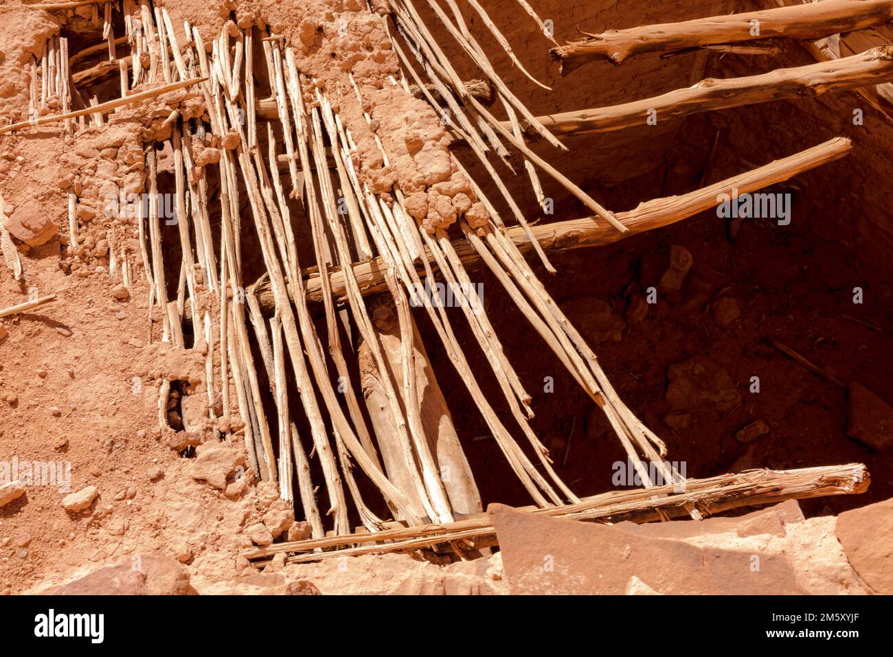 Split Level Ruin. Backpacking in Grand Gulch and viewing Anasazi ...