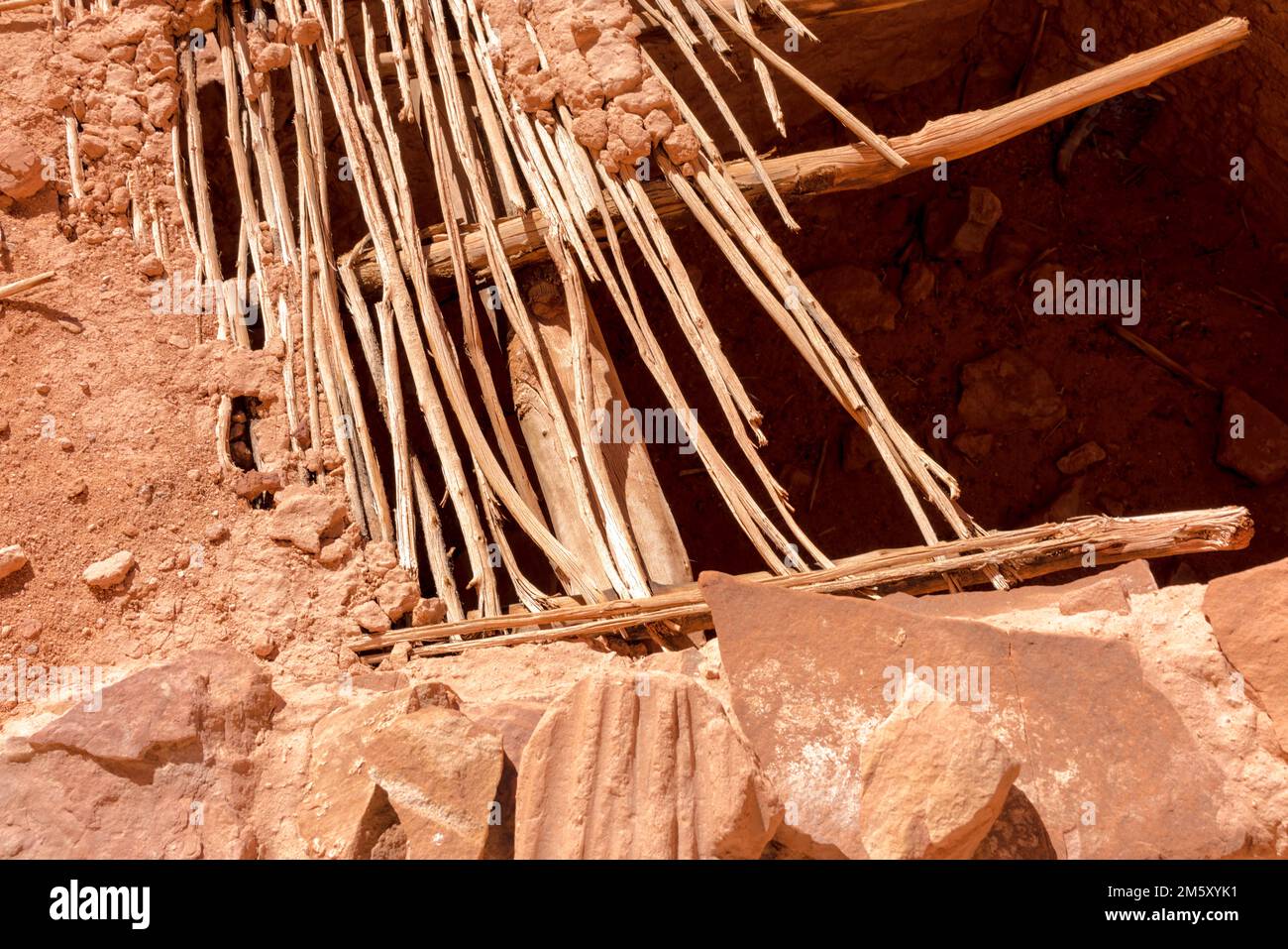 Split Level Ruin. Backpacking in Grand Gulch and viewing Anasazi dwellings and rock art. Near ...