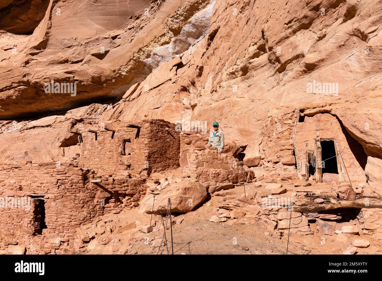 Split Level Ruin. Backpacking in Grand Gulch and viewing Anasazi ...