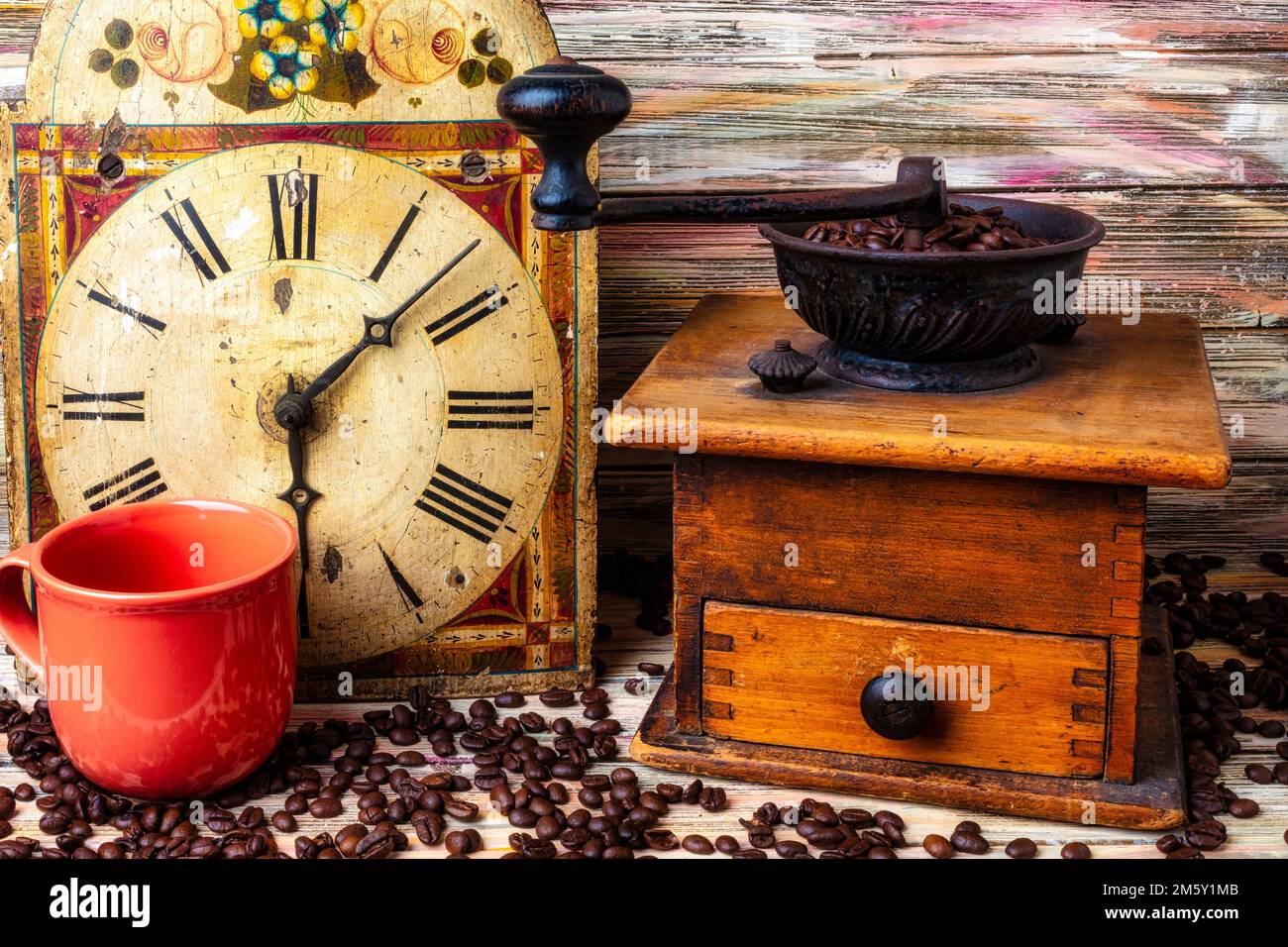 Old time coffee grinder hi-res stock photography and images - Alamy