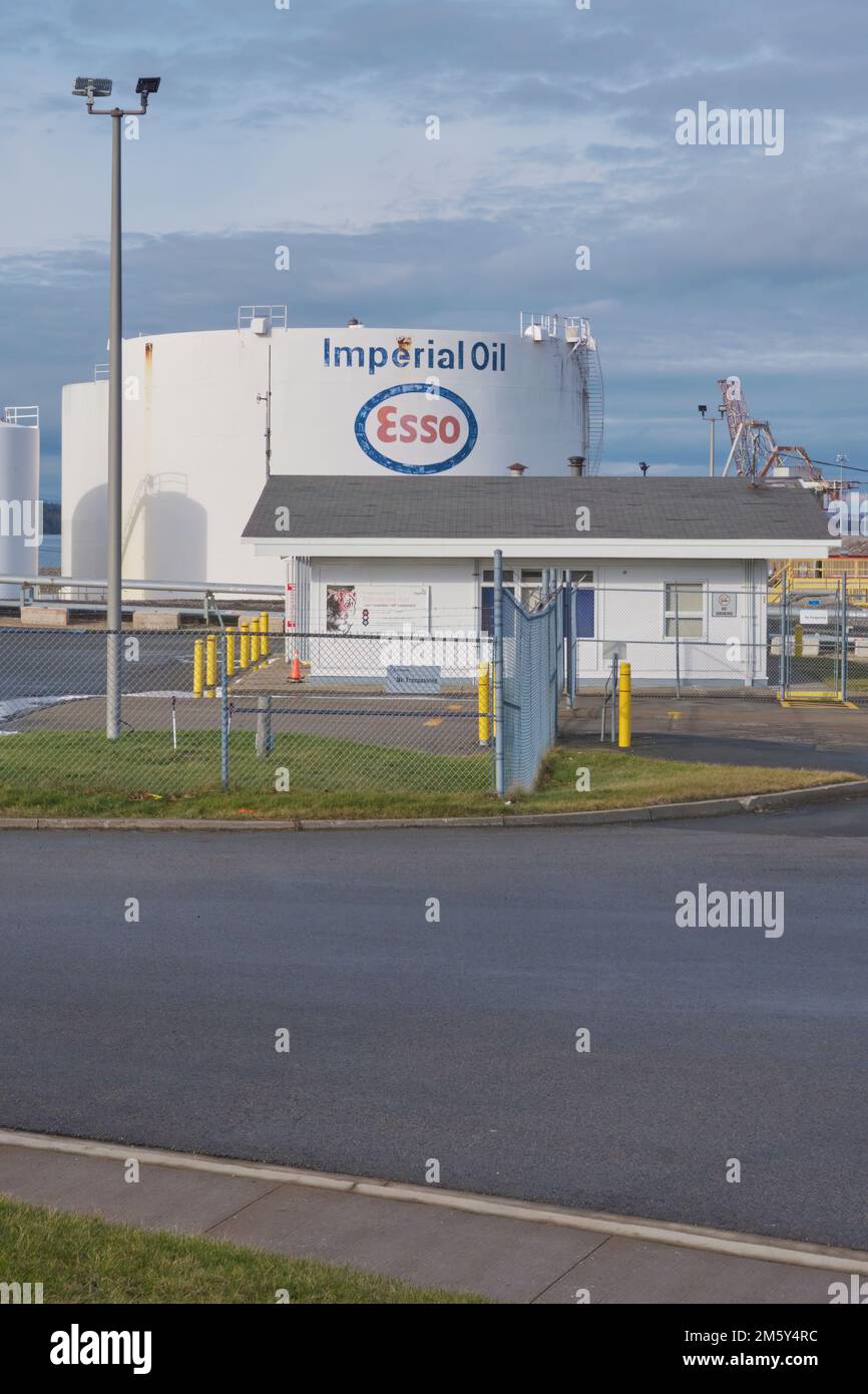 Oil gas distribution centre hi-res stock photography and images - Alamy