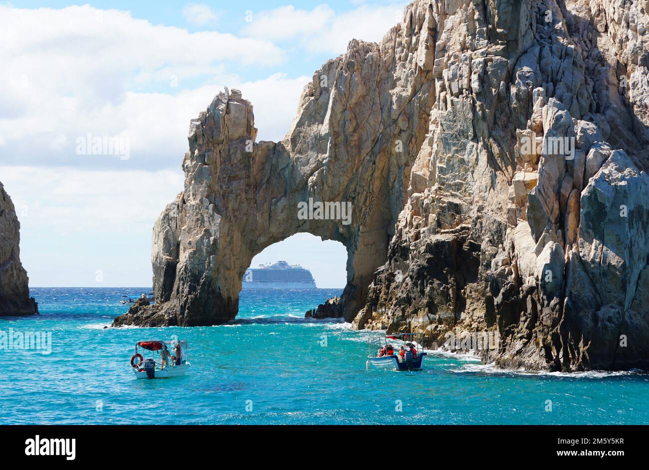 The view of the popular rock formation of a natural Arch near Cabo San ...