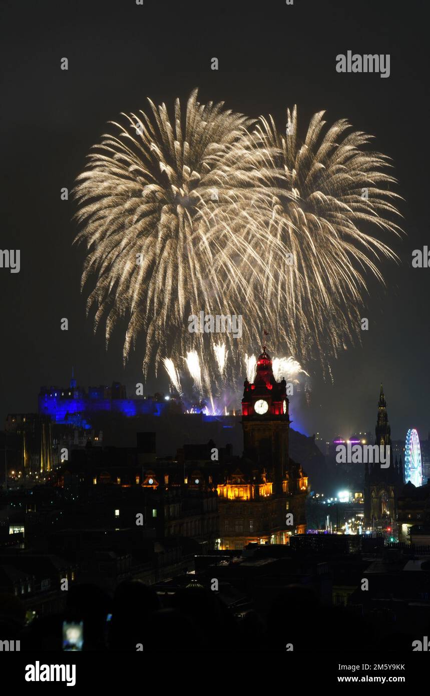 Edinburgh fireworks 2023 hi-res stock photography and images - Alamy