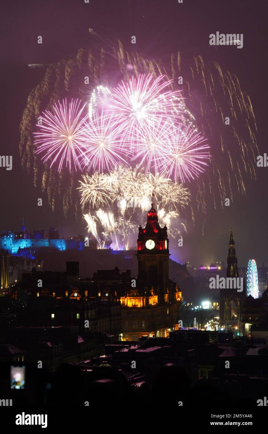 Fireworks explode over Edinburgh Castle during the street party for ...