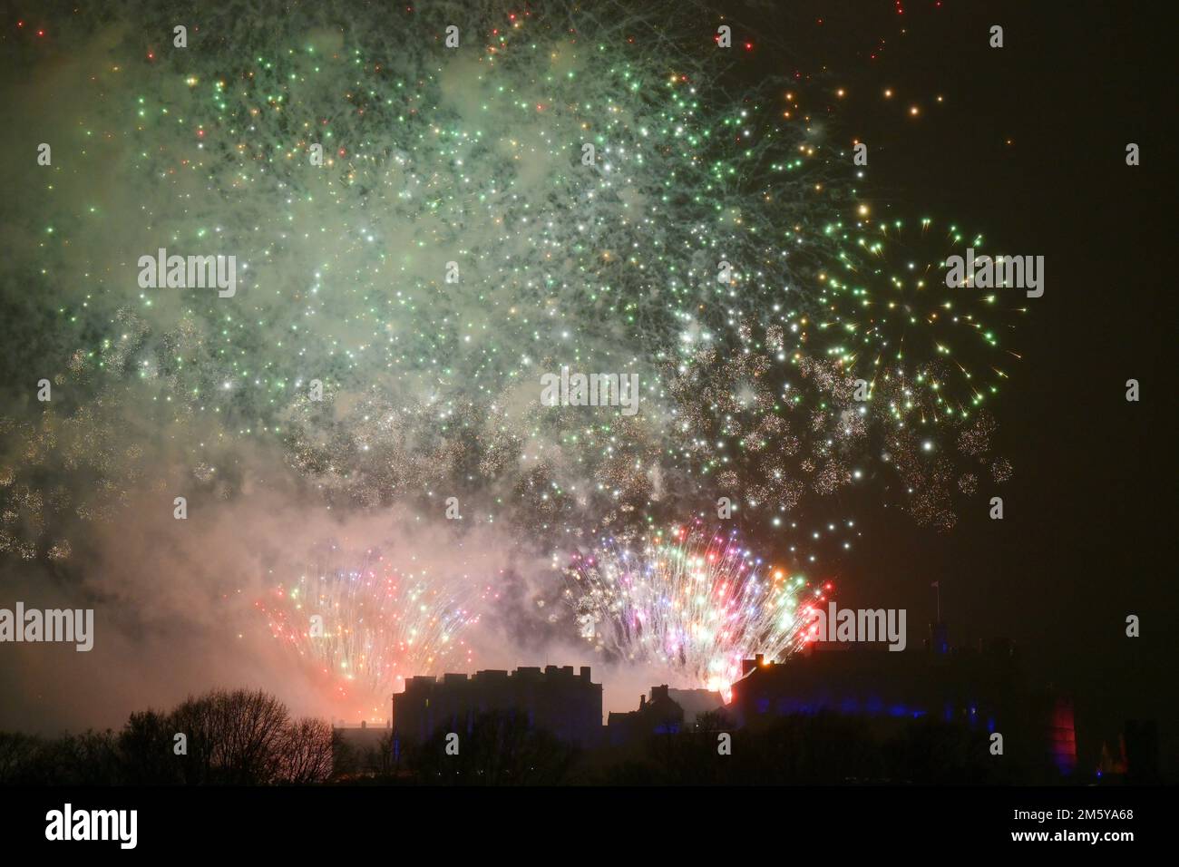 Edinburgh fireworks 2023 hi-res stock photography and images - Alamy