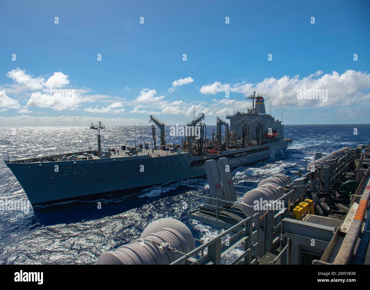 221231-N-MH015-1046 PHILIPPINE SEA (Dec. 31, 2022) The Henry J. Kaiser ...