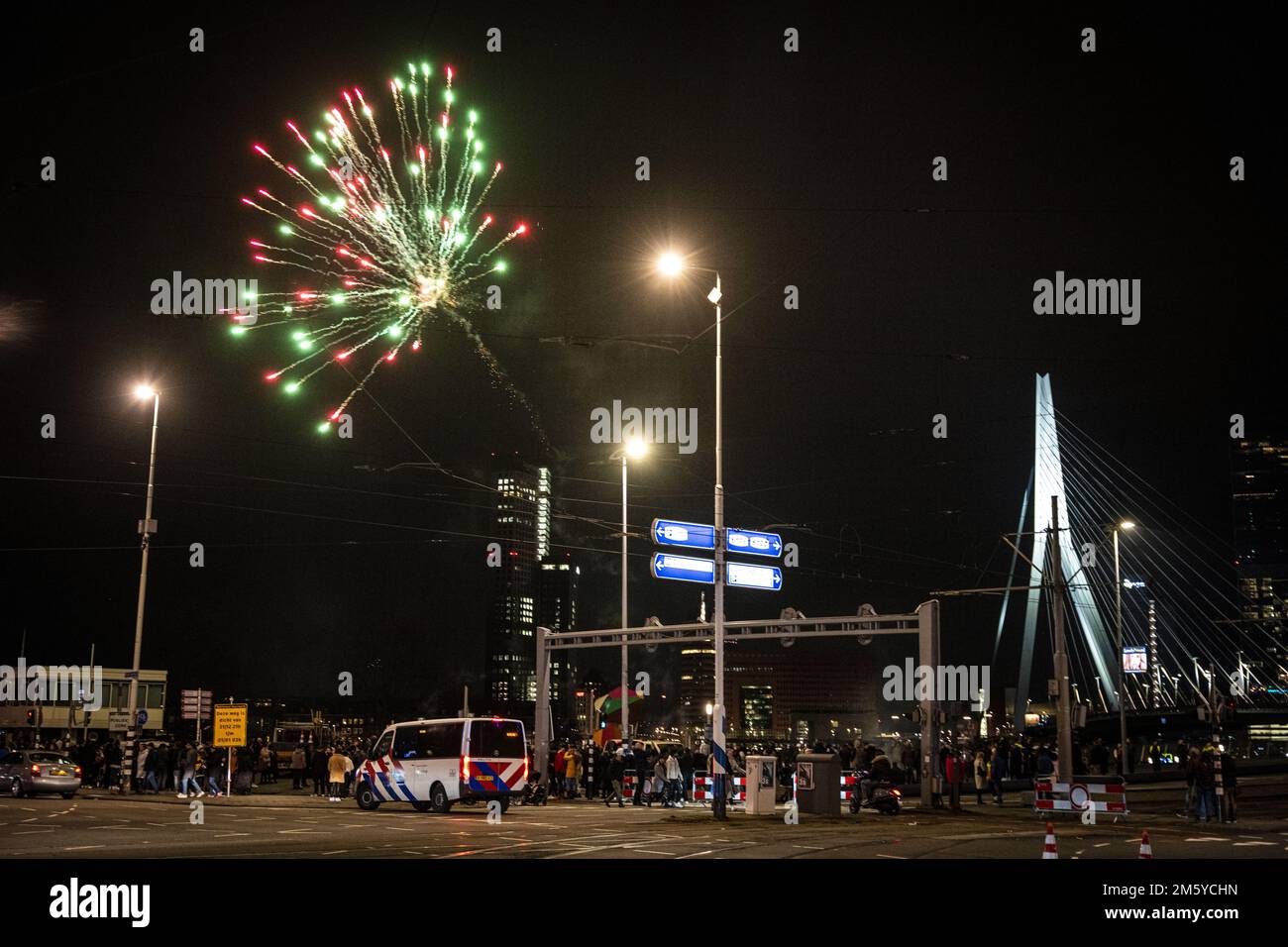 Rotterdam, Netherlands. 1st Jan 2023. ROTTERDAM - Fireworks enthusiasts ...