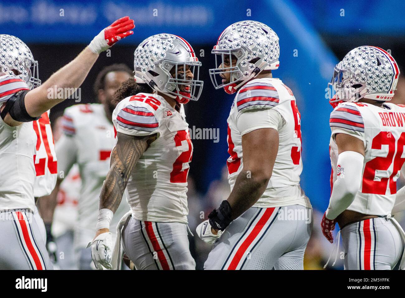 Atlanta, GA, USA. 31st Dec, 2022. Ohio State Buckeyes linebacker Steele ...