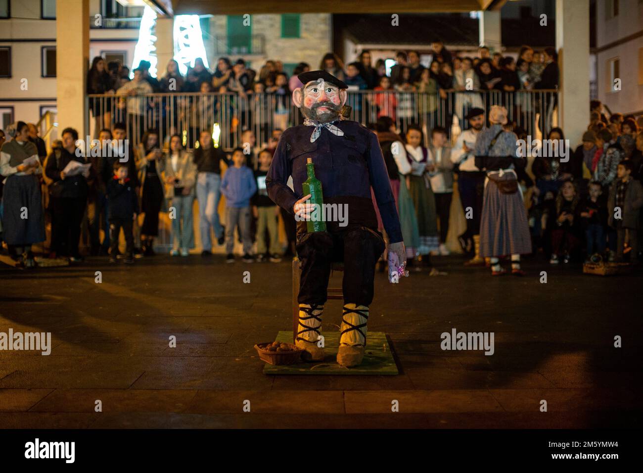 Ermua, Spain. 31st Dec, 2022. The figure of the Olentzero in the center ...