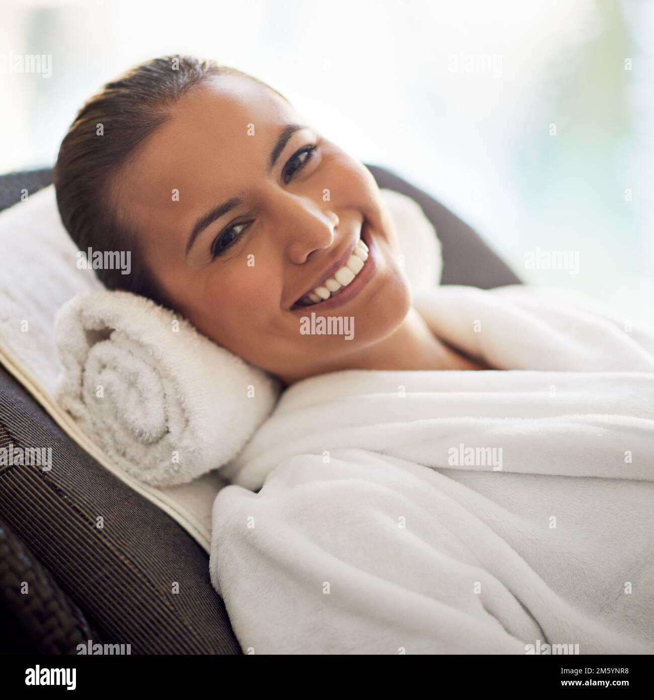 People asleep in chair hi-res stock photography and images - Alamy