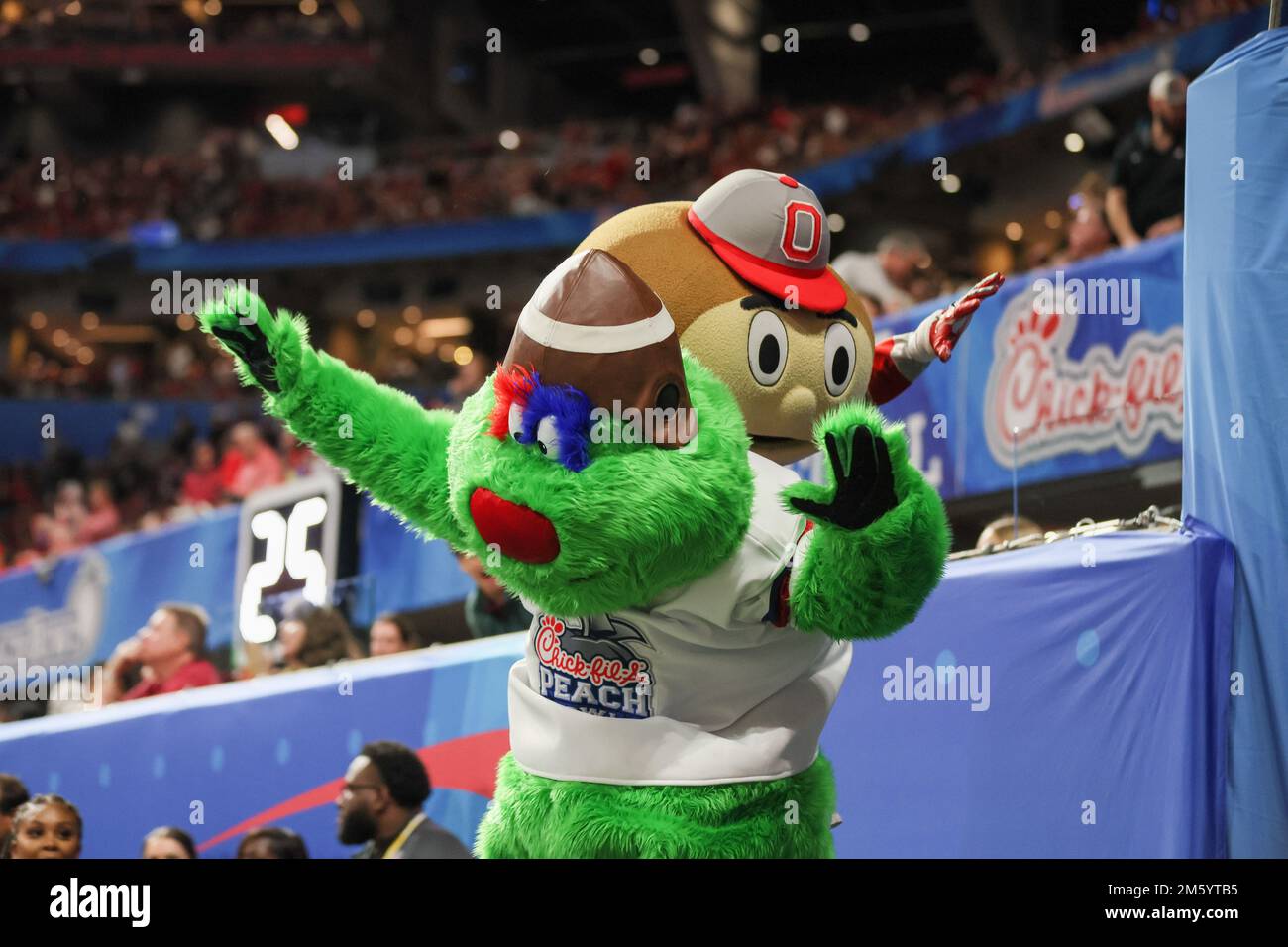 Peach mascot hi-res stock photography and images - Alamy