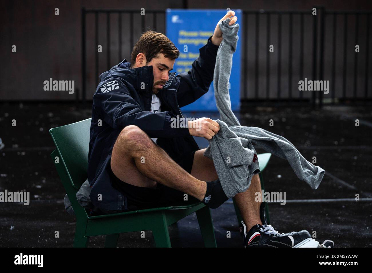 Toronto, Canada. 31st Dec, 2022. An Ice skater takes off his clothing ...