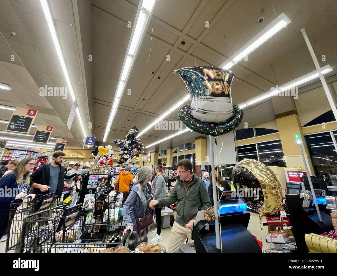 Montecito shopping hi-res stock photography and images - Alamy