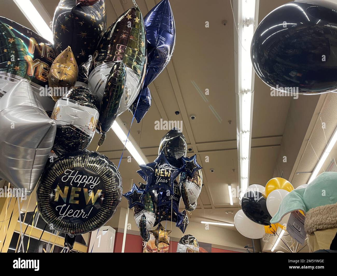 Santa Barbara, California, U.S.A. 31st Dec, 2022. Man in Oakland raider ...