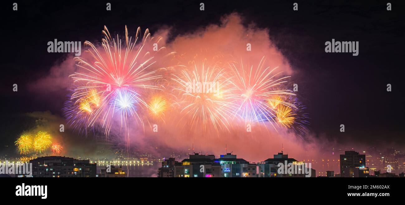 NITERÓI, RIO DE JANEIRO, BRAZIL – 01/01/2023: Night photo of the ...