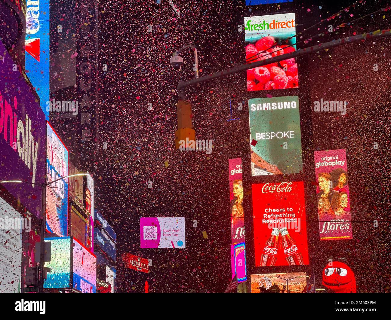 New York, New York, USA. 1st Jan, 2023. Confetti flies through the air ...