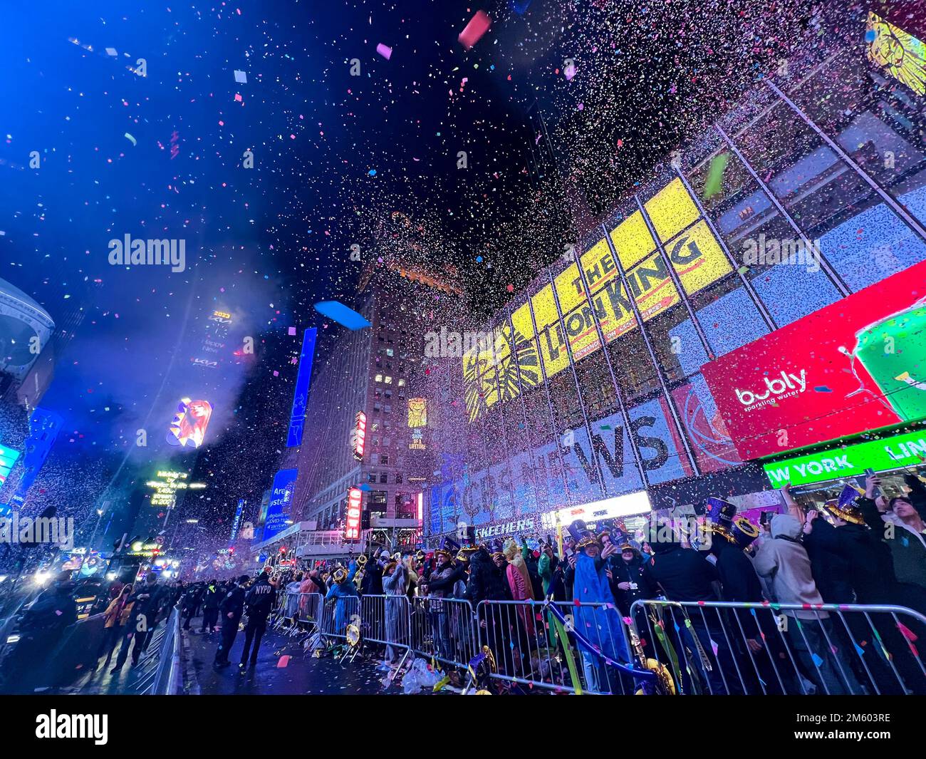 New York, New York, USA. 1st Jan, 2023. Confetti flies through the air ...