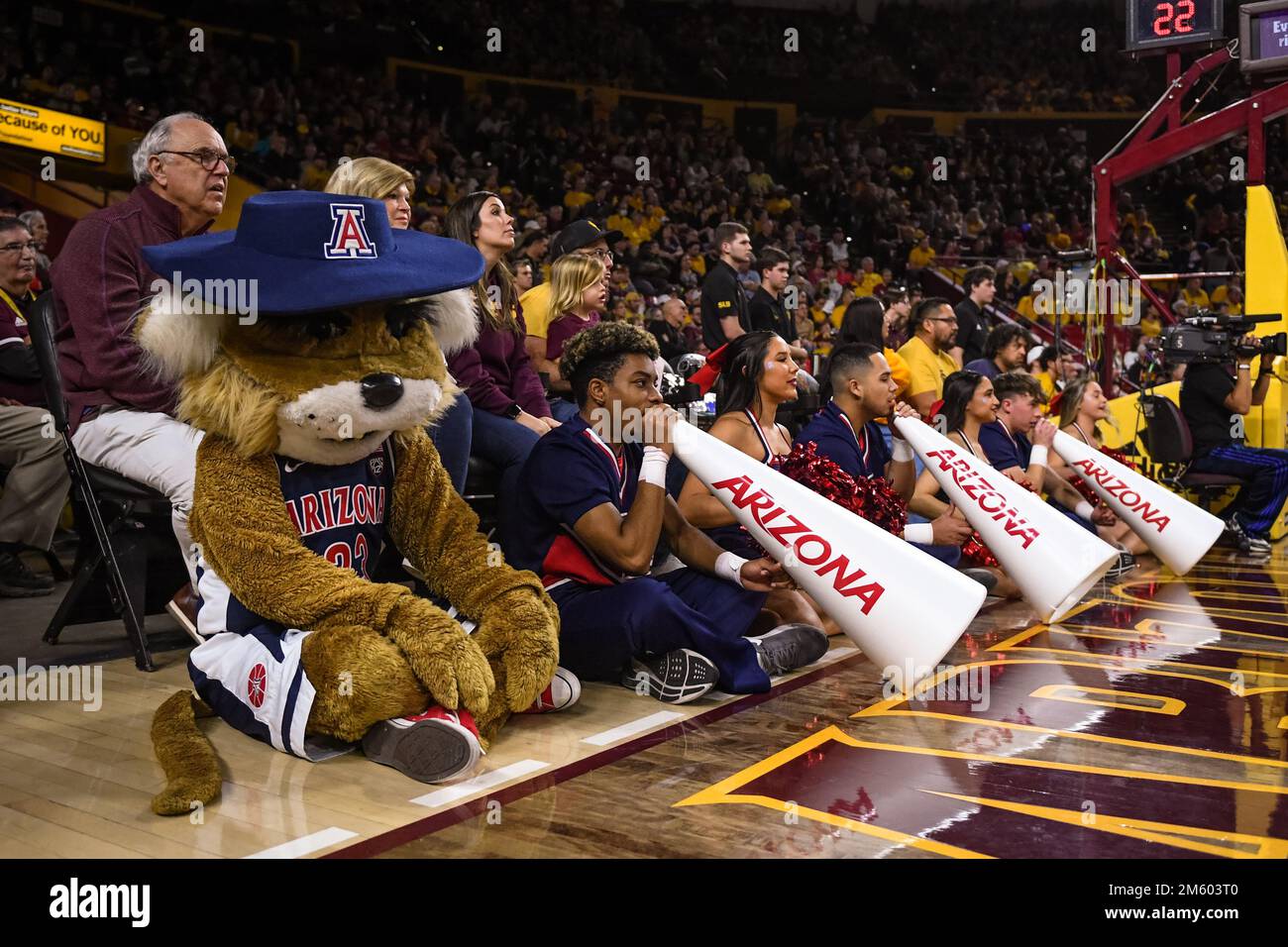 University spirit hi-res stock photography and images - Alamy