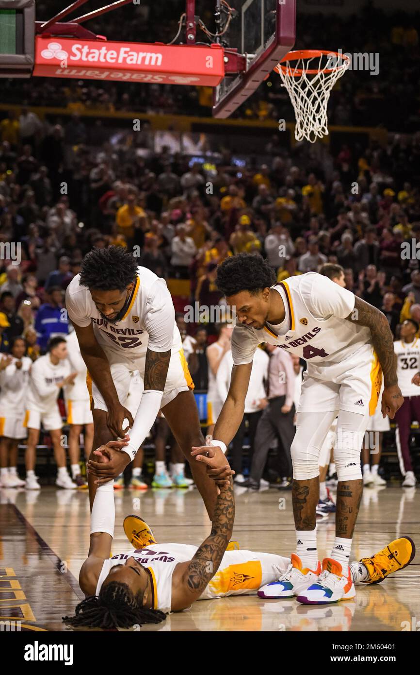 Arizona State forward Warren Washington (22) and guard Desmond ...
