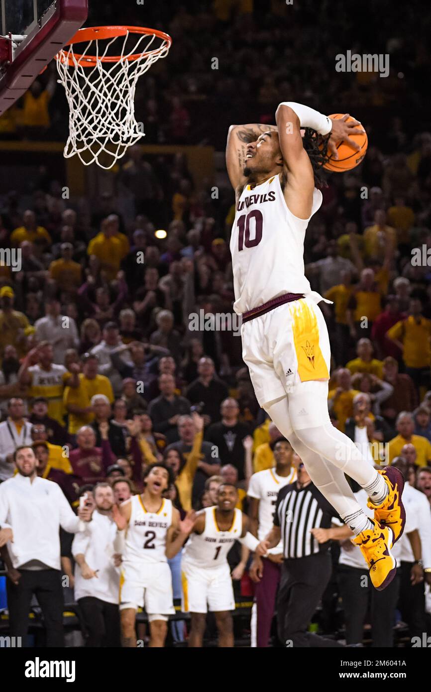 Arizona State guard Frankie Collins (10) dunks the ball in the second ...