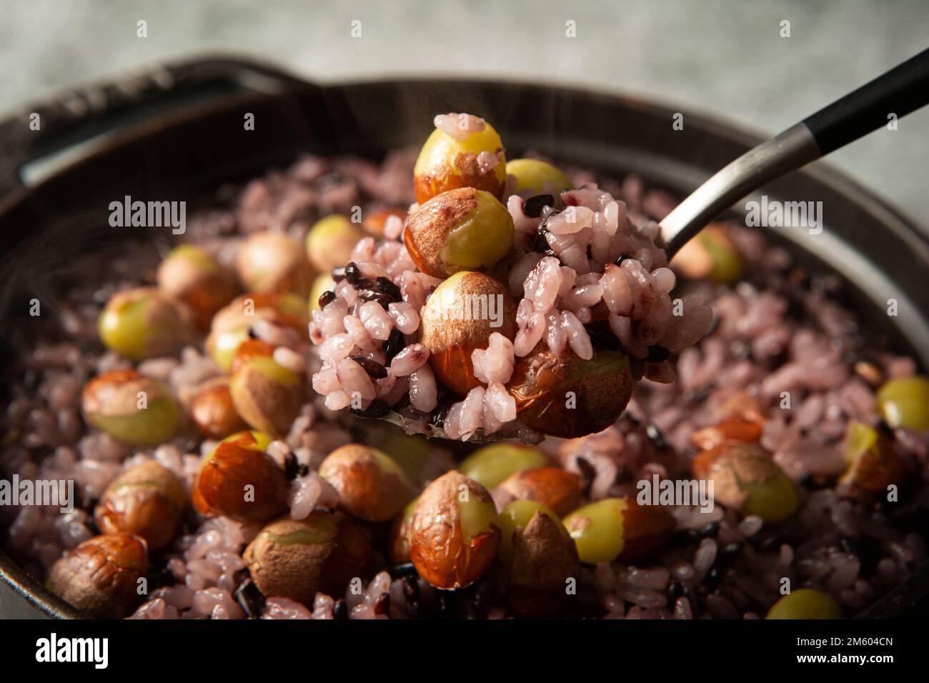 ginkgo nuts on multigrain rice,Delicious freshly cooked cauldron rice ...